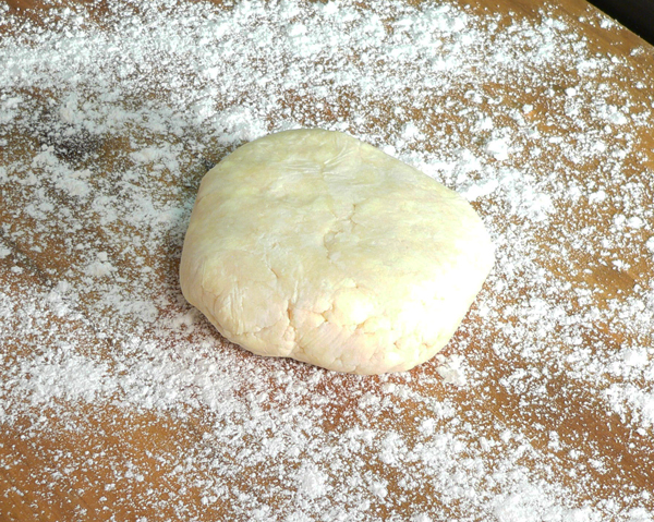 Basic Pie Crust Recipe : Taste of Southern