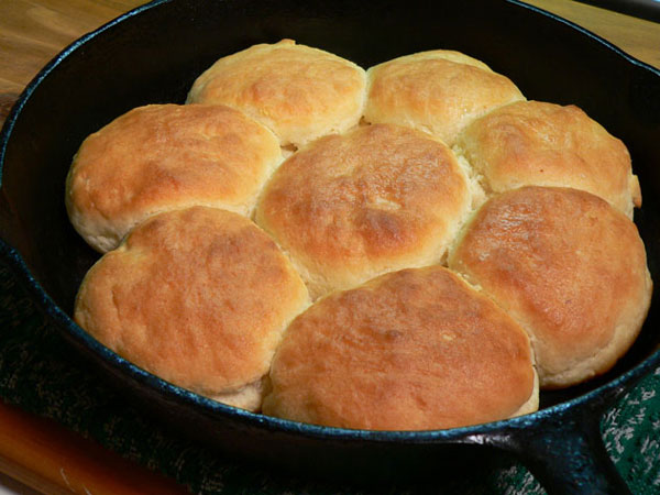 Mama’s Buttermilk Biscuits – Taste Of Southern