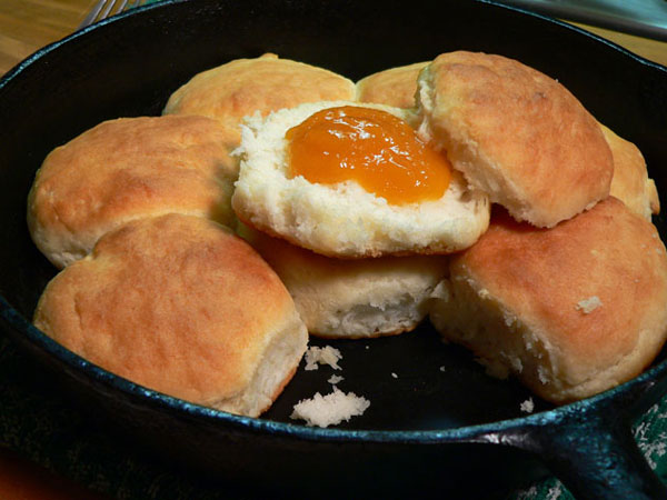 Mama’s Buttermilk Biscuits – Taste Of Southern