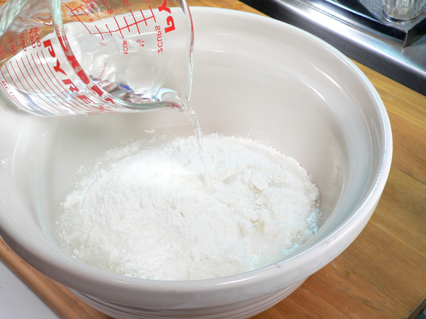 Mama Ruths’ Strawberry Cake Recipe - Taste Of Southern